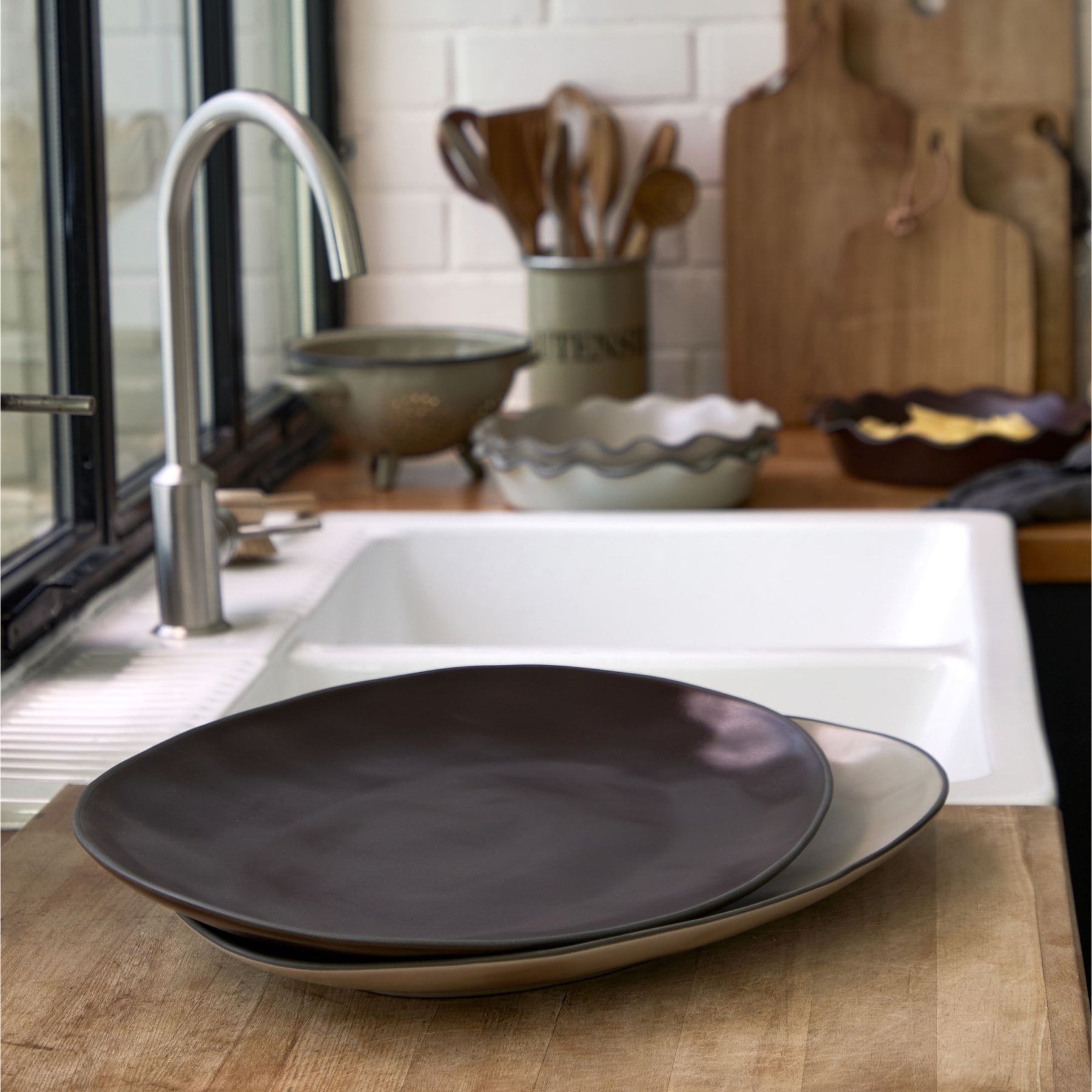 Costa Nova Stacked Organic Fine Stoneware Dinnerware (Port) – Hudson & Vine
