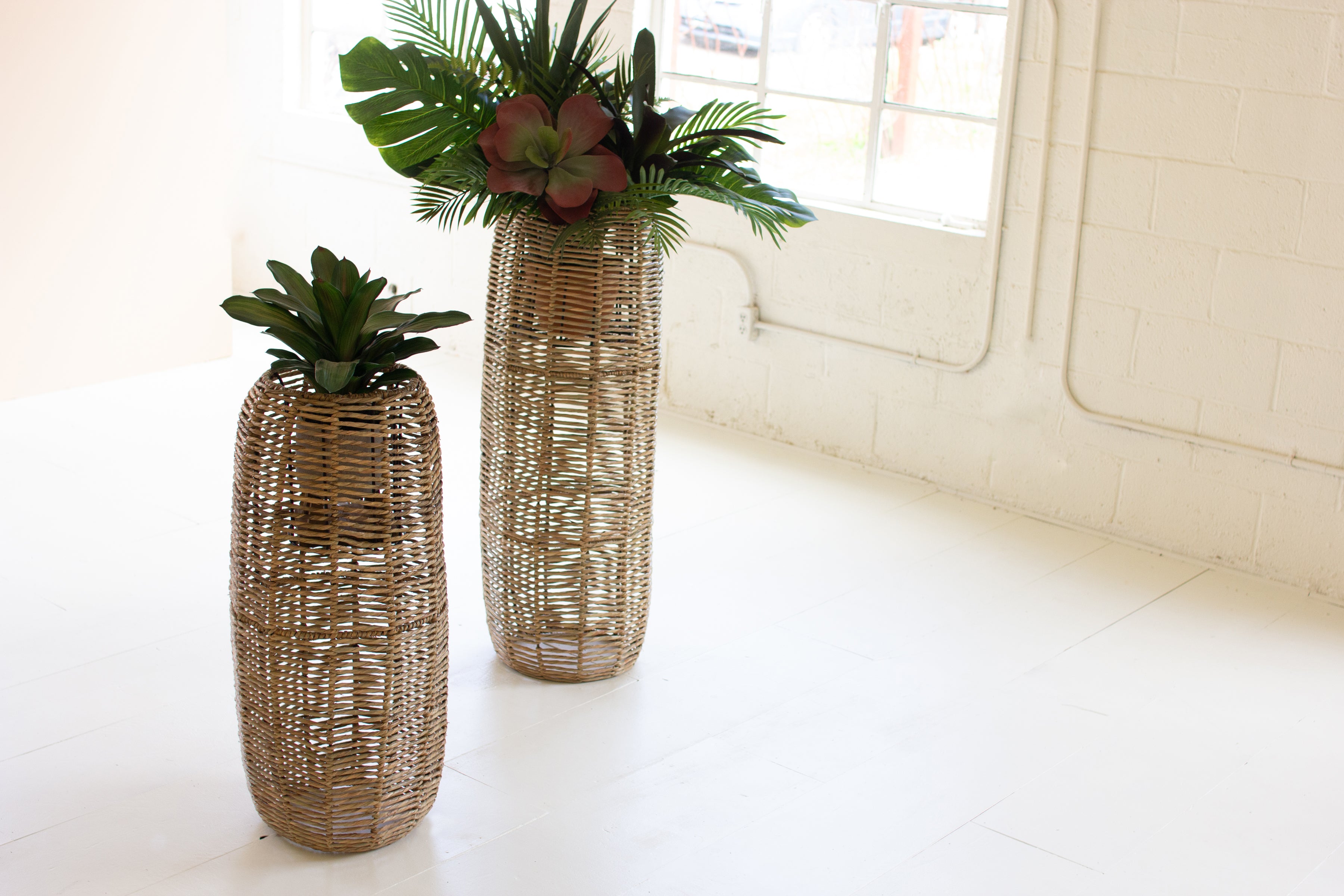 Set Of 2 Woven Seagrass Barrel Planters – Hudson & Vine